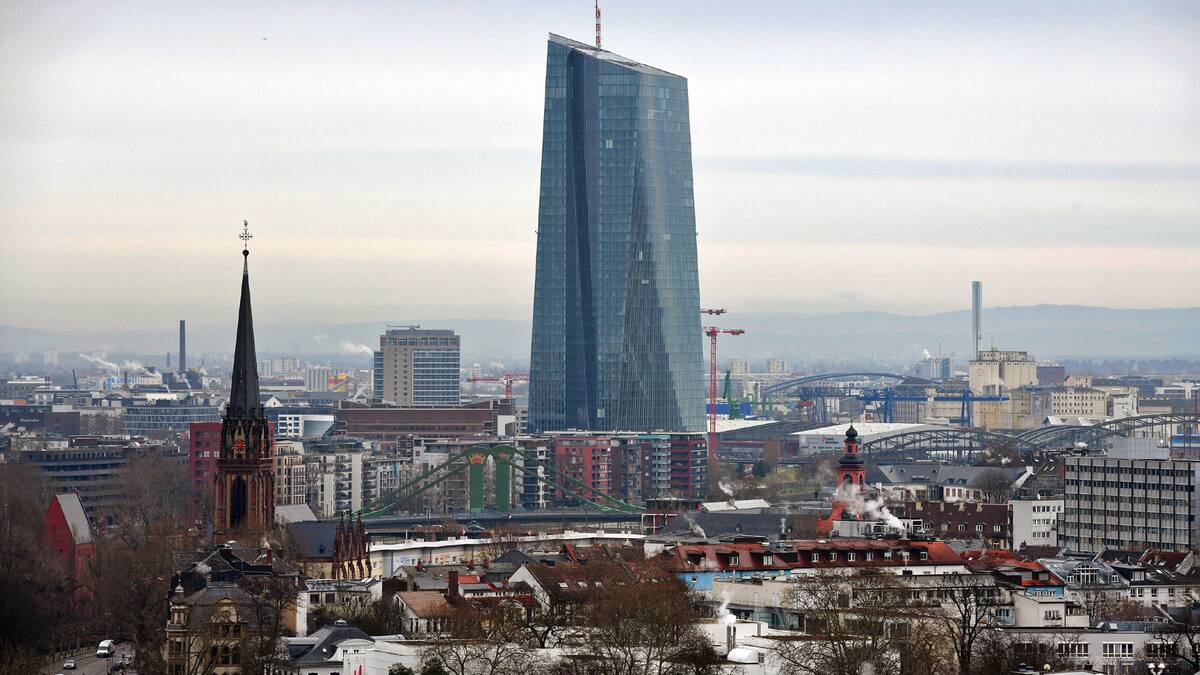 Rekordhohe Inflation erwartet, EZB-Rat sieht «mehrköpfige Hydra» | cash