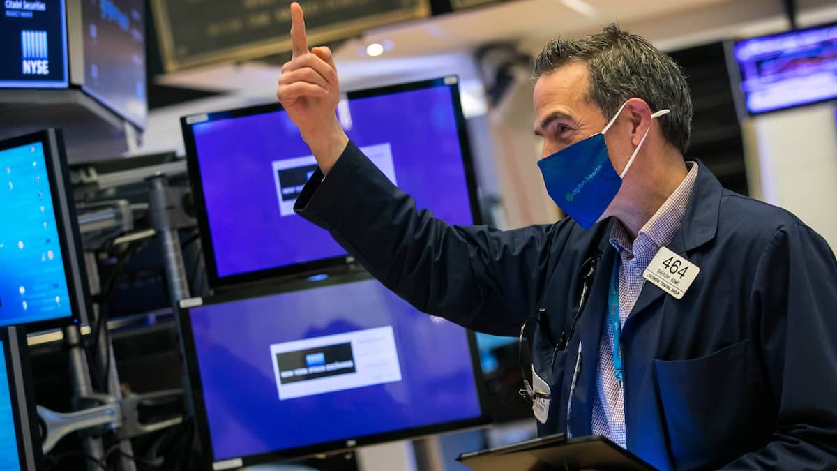 Börsen-Ticker: Dow klettert über 800 Punkte - Starke Bankwerte heben ...
