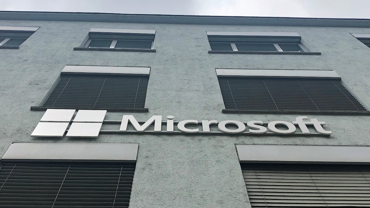 Microsoft holt sich einen der bekanntesten KI-Experten | cash