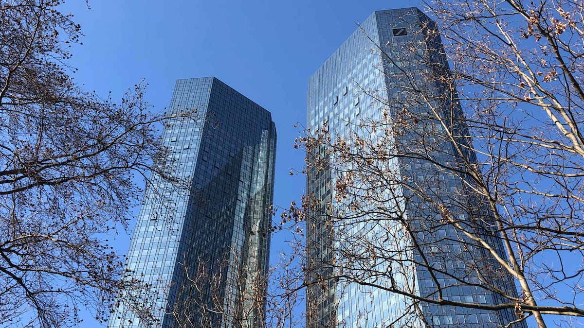 Insider: Deutsche Bank möbelte in jüngster Bankenkrise ihre Liquidität ...