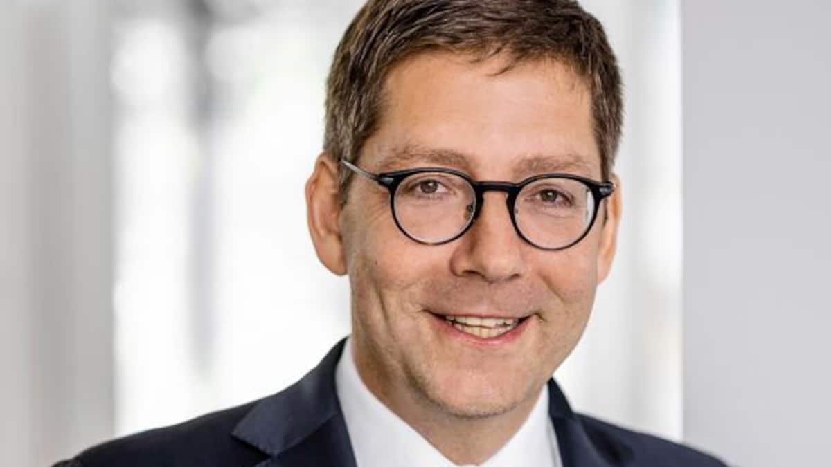 «Es ist ja ein Naturgesetz, dass der Schweizer Franken eine Tendenz zur ...
