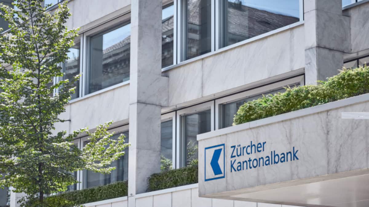 ZKB schreibt trotz sinkender Zinsen im ersten Halbjahr mehr Gewinn | cash