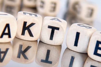 Ratgeber zu Aktien handeln | cash